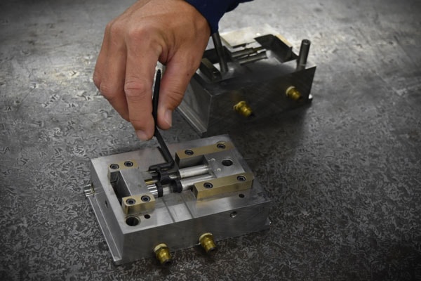 Injection Molds & Prototype Machine Parts - KK Mold Design and Machining